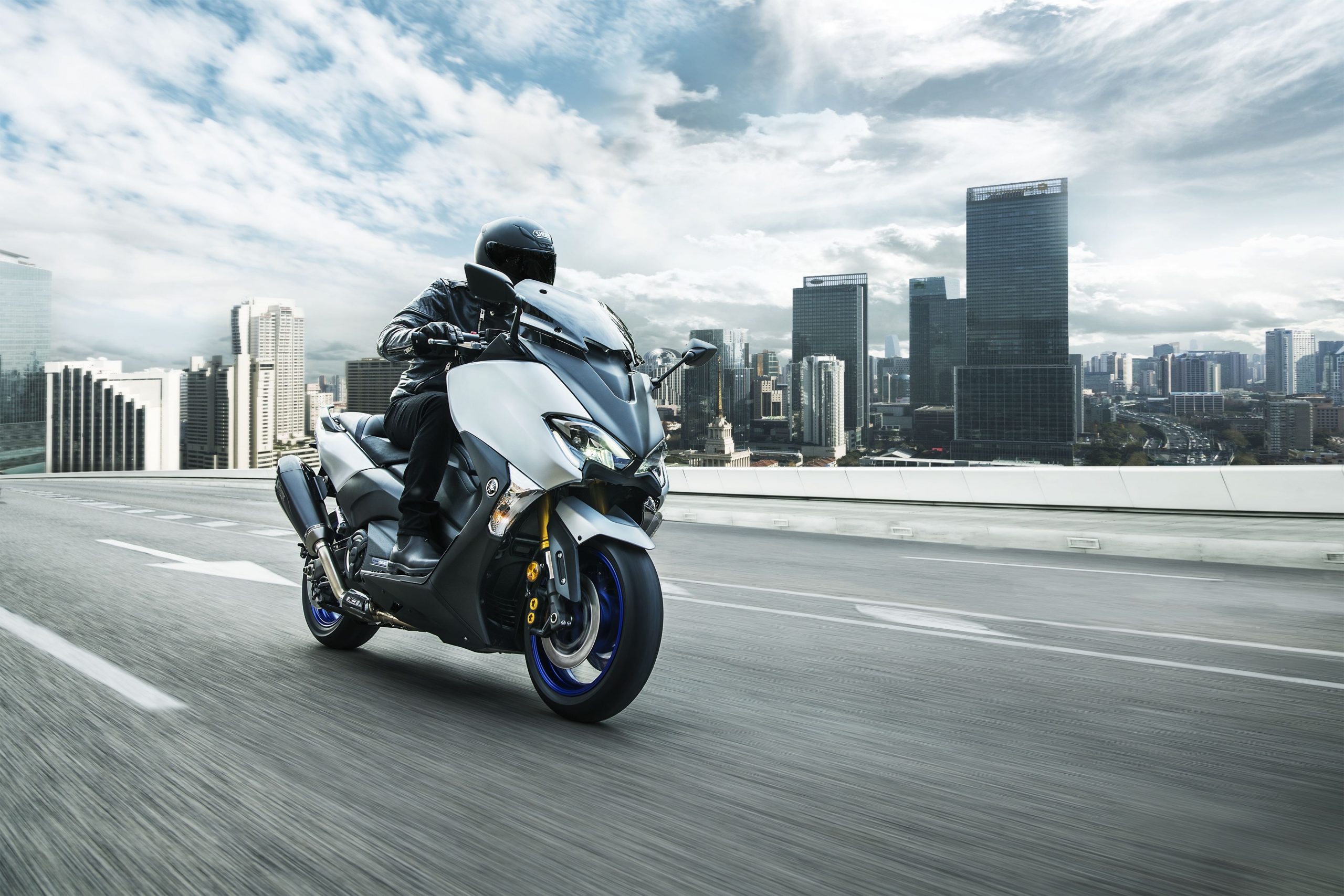 TMAX Sport Edition: disponibile da aprile nelle concessionarie ...