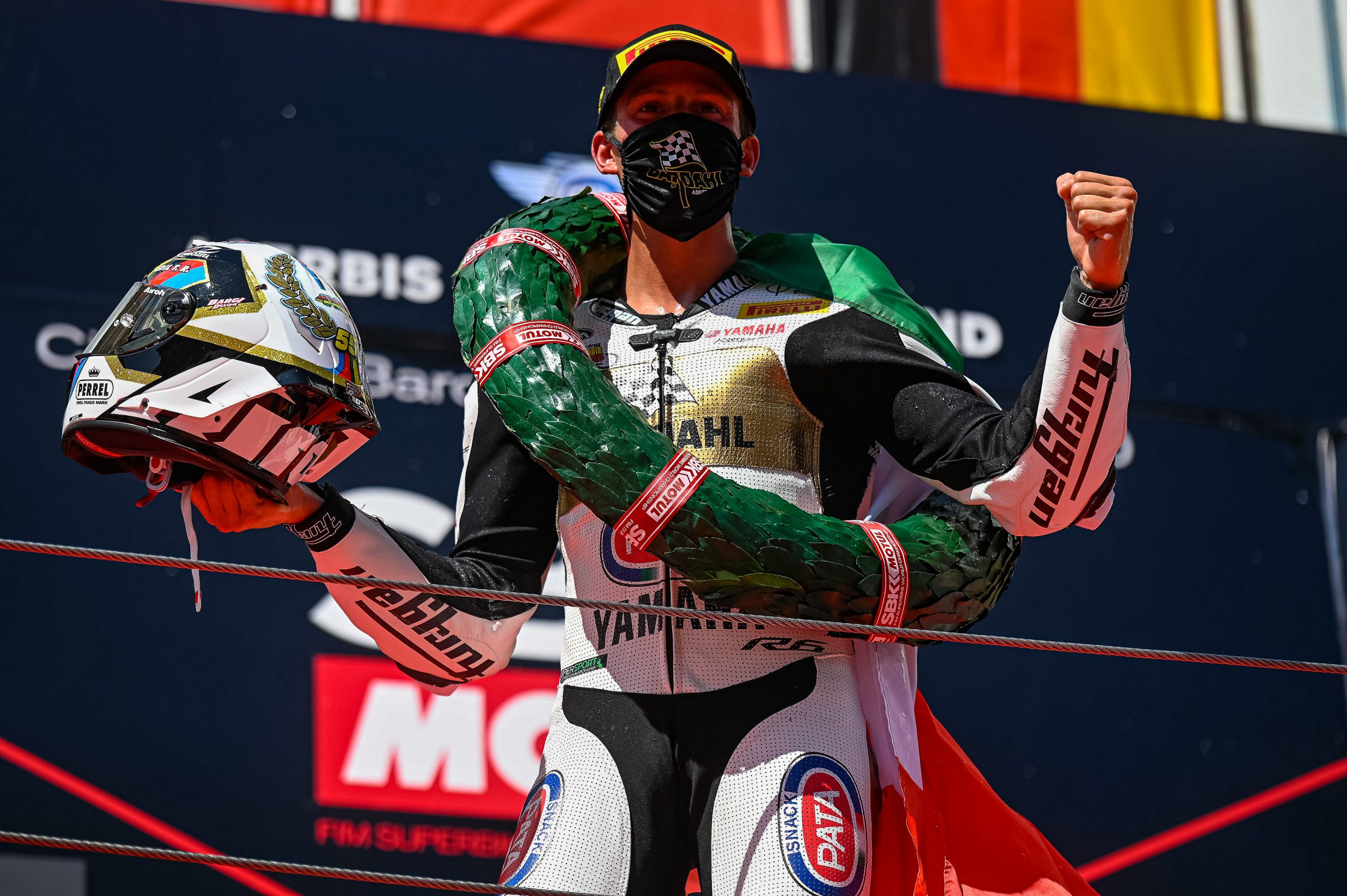 Andrea locatelli vince il mondiale SSP600 insieme a Airoh
