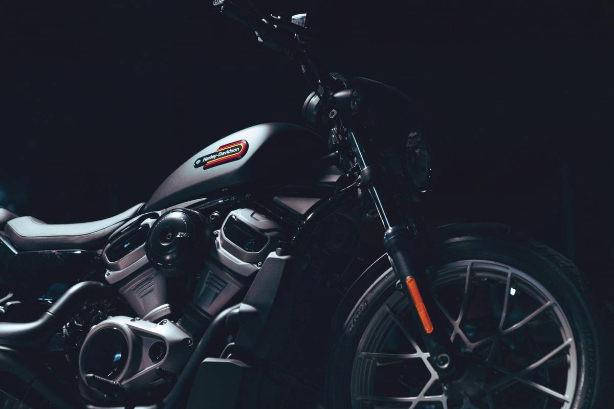 23-rh975-nightster special-detail-bc-0030 - WheelsMag